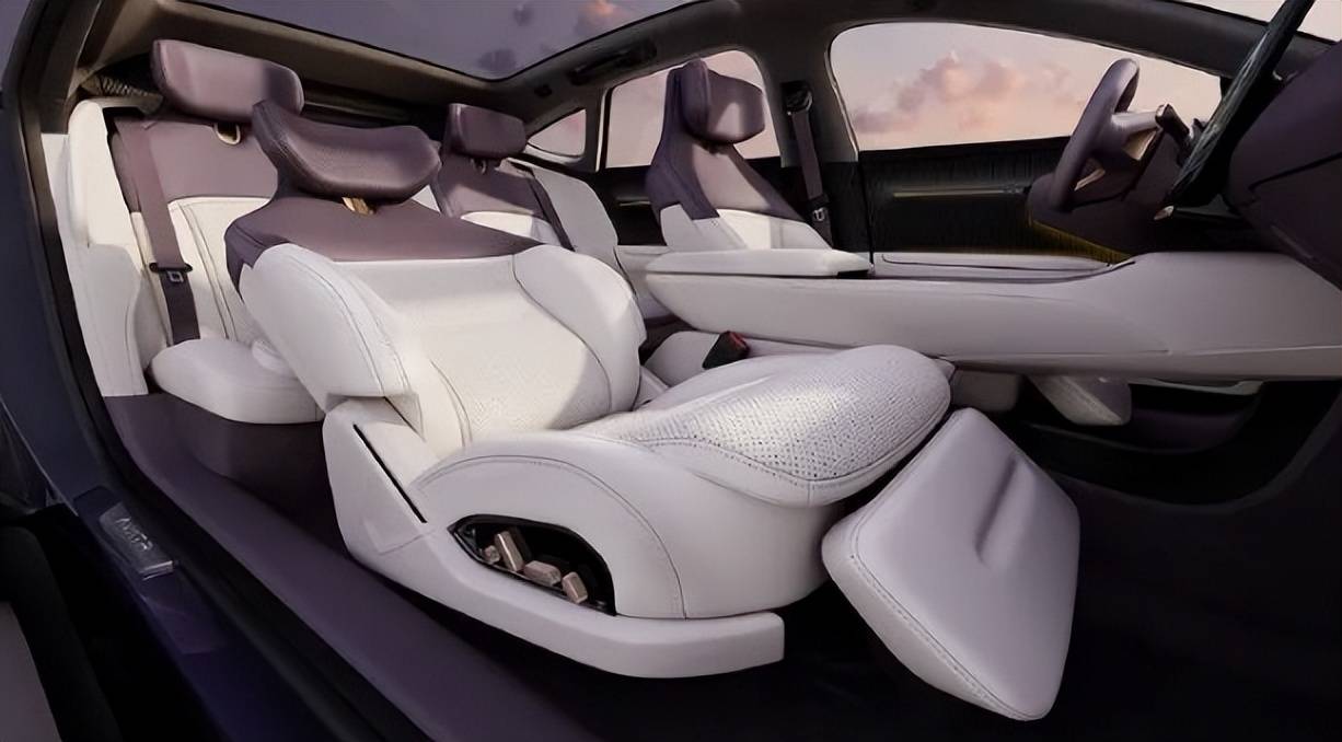 30-40万预算该选谁？阿维塔12还是蔚来ET5_搜狐汽车_搜狐网