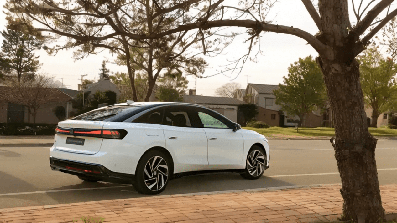 尽显奢华的移动座舱，ID.7 VIZZION设计“动感”十足_搜狐汽车_搜狐网