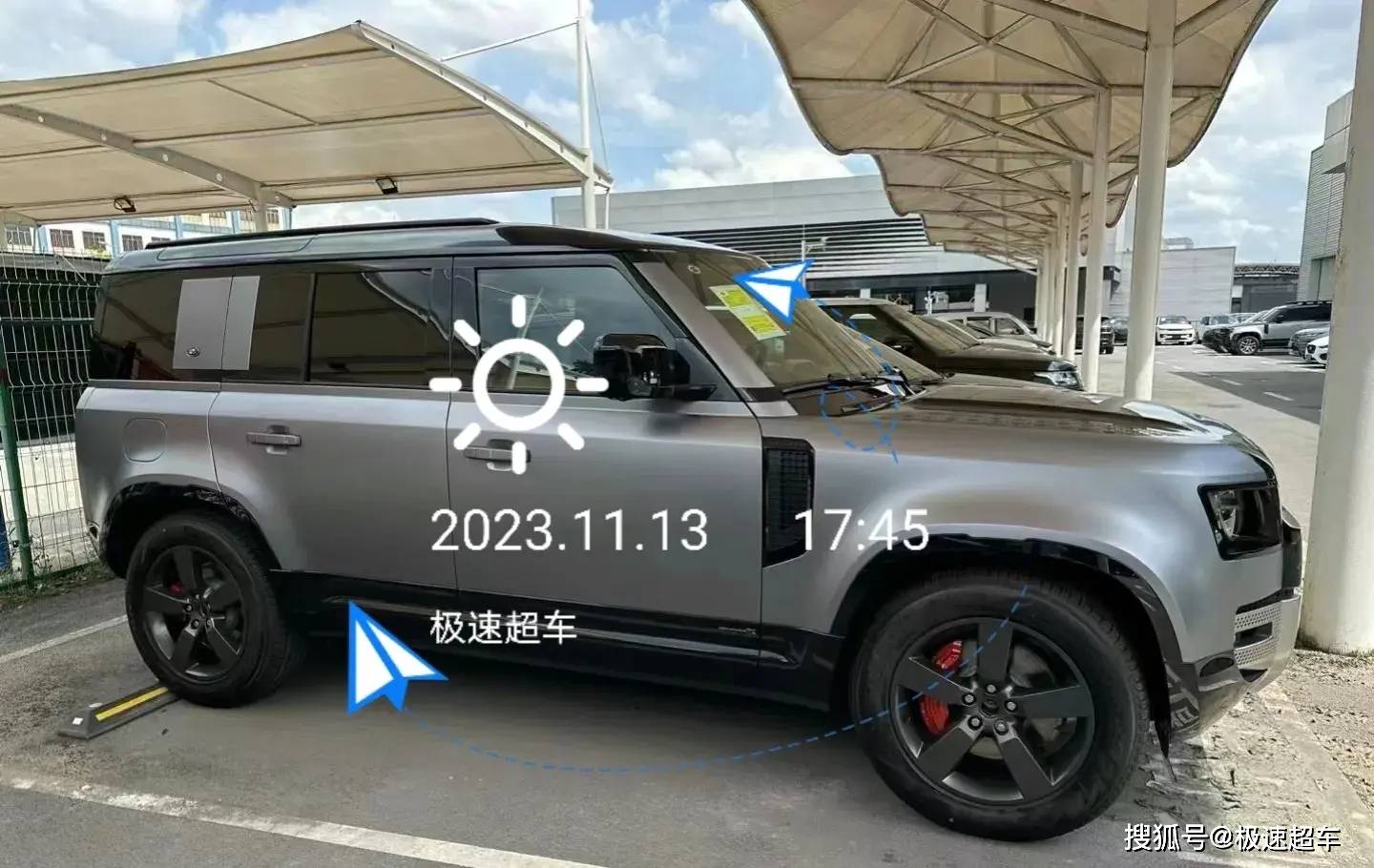 “柴油”路虎卫士登场，红色刹车卡钳，双色车身涂装，3.0T+8AT_搜狐汽车_搜狐网