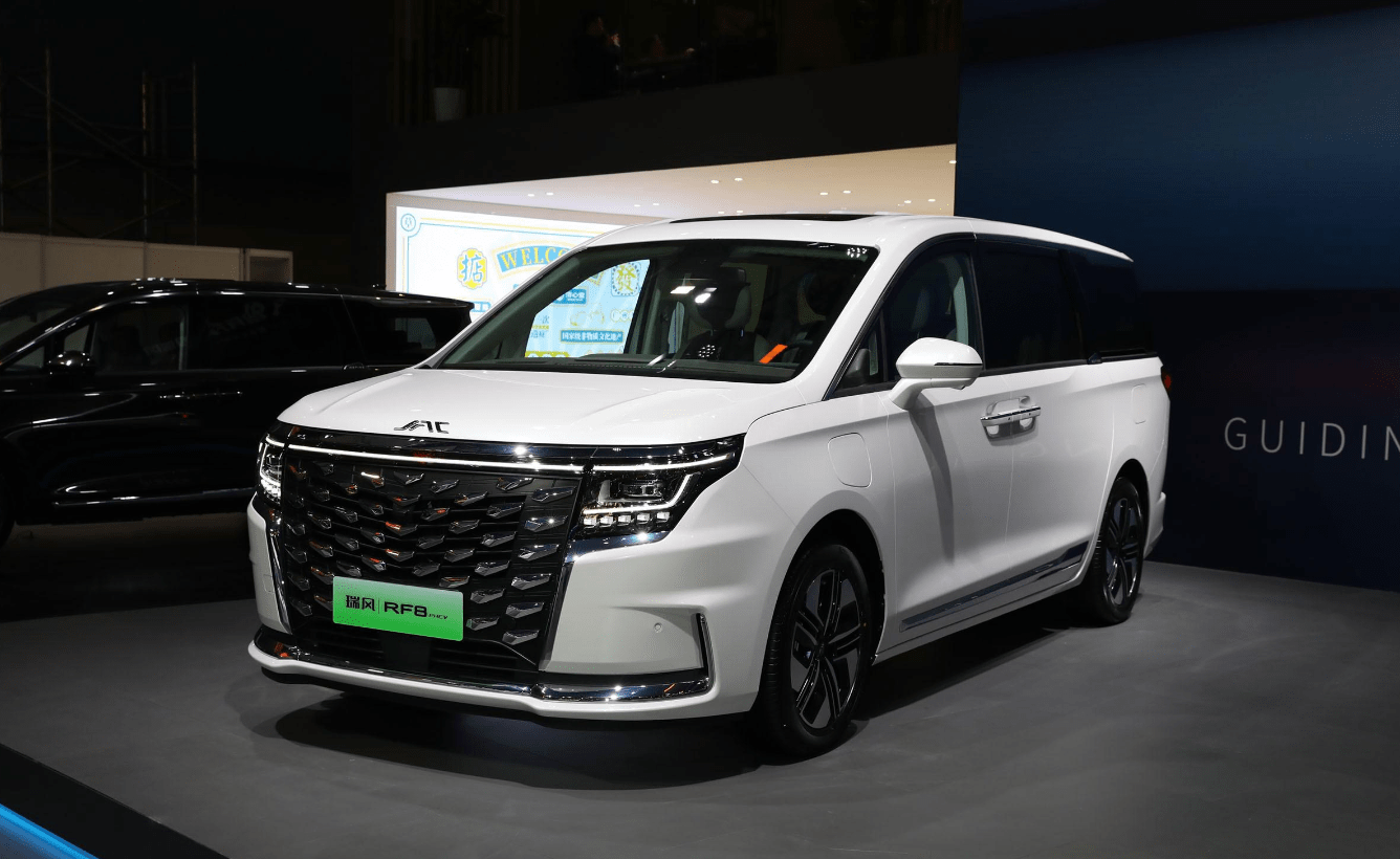 首款搭载鸿蒙系统的MPV 可选插混动力 江淮瑞风RF8预16.99万起_搜狐汽车_搜狐网