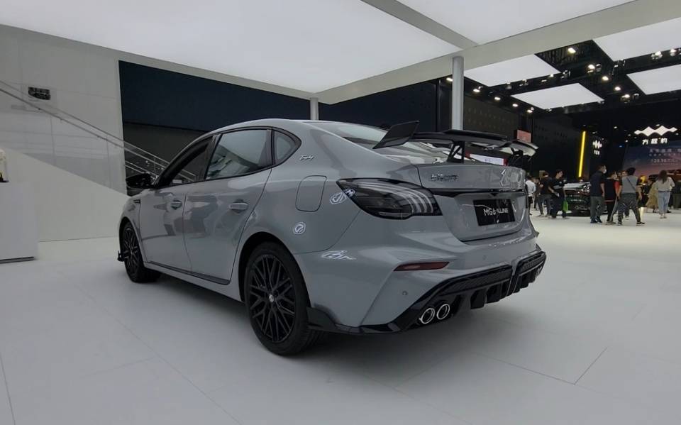 全新猎鲨轿跑MG6 XLINE潮燃来袭 售价12.38万元_搜狐汽车_搜狐网