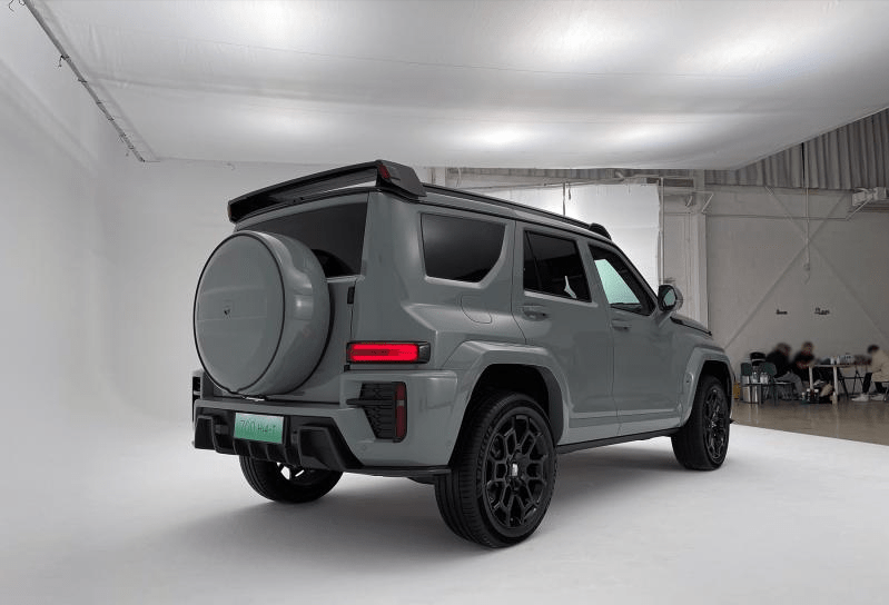 外媒：坦克700是中国版奔驰大G 3.0T V6插混 5秒破百 仰望U8对手来了_搜狐汽车_搜狐网