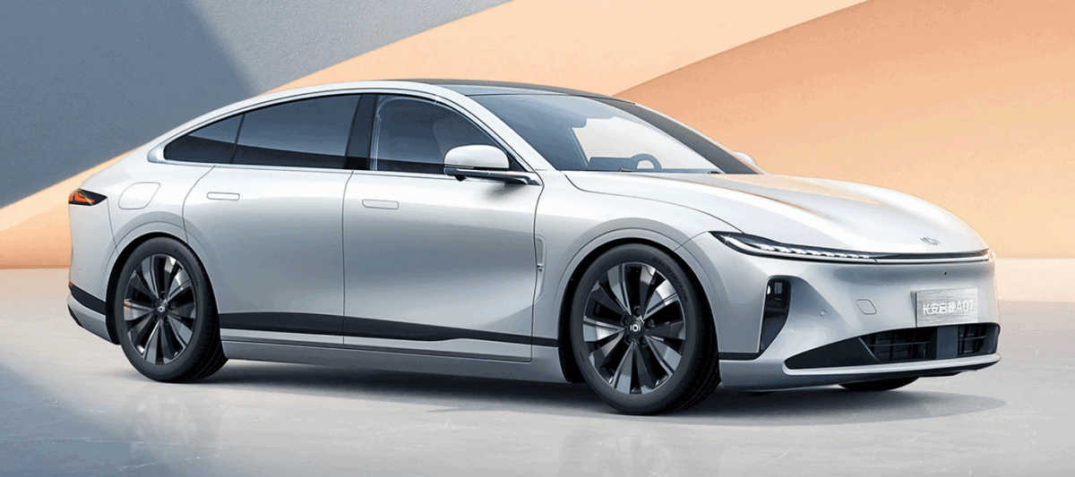 同门对决！18 万纯电轿车，深蓝SL03 还是启源 A07？_搜狐汽车_搜狐网