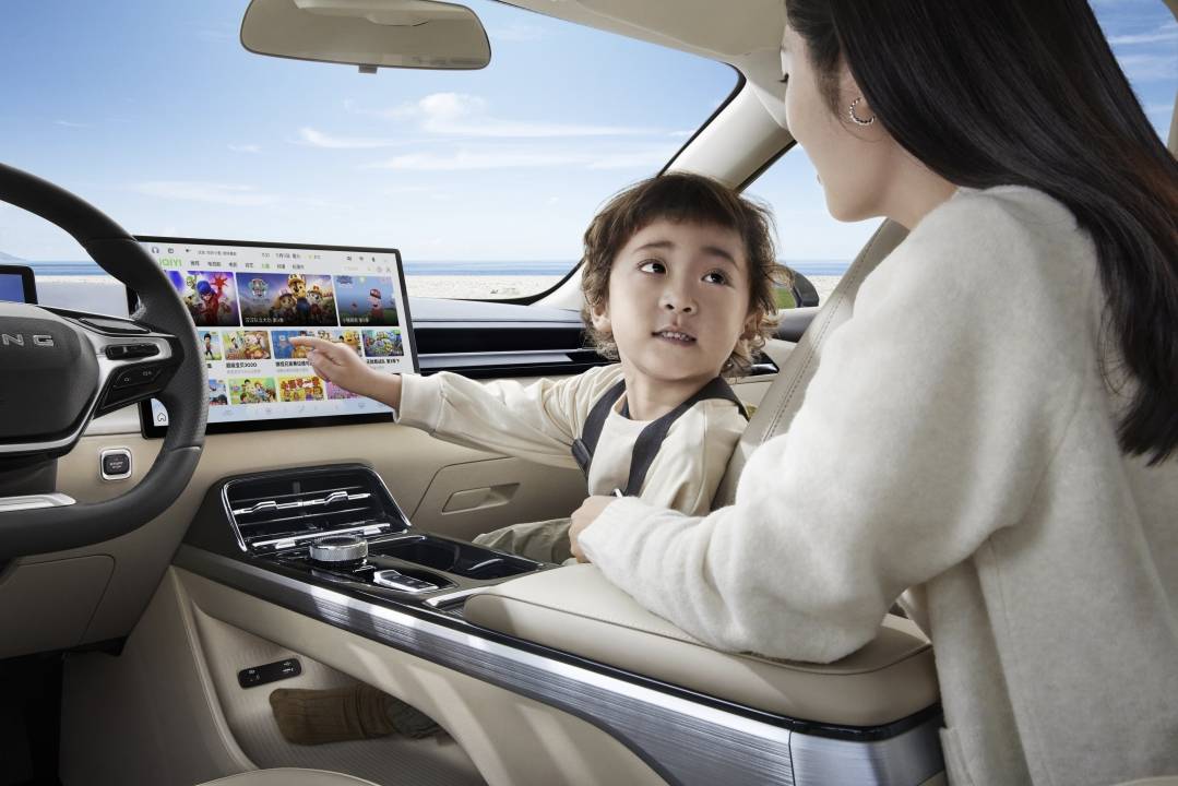 五菱超A级家轿星光9.38万元起预售，综合续航1100km_搜狐汽车_搜狐网