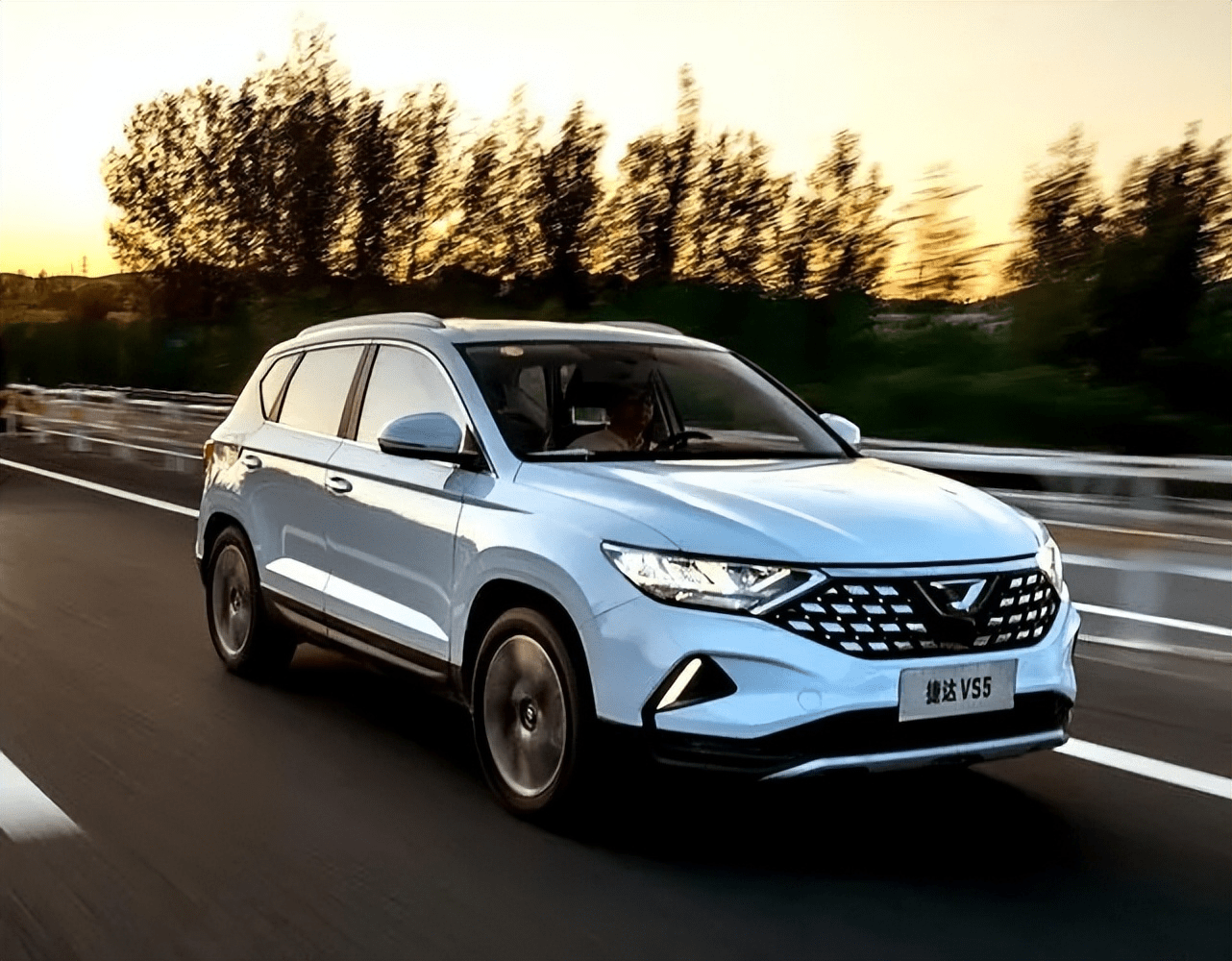 追求外观与实用的完美结合，捷达VS5 vs 长安CS55PLUS谁更能打动你_搜狐汽车_搜狐网