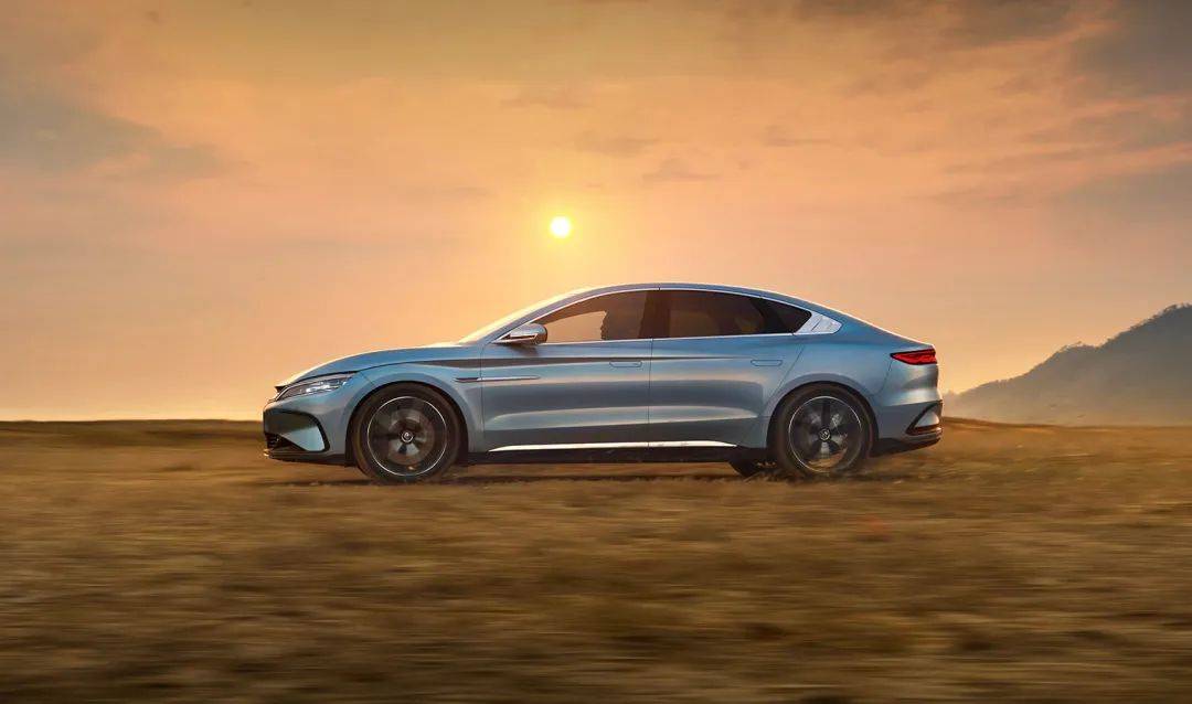 极氪007卖爆，银河E8降维打击，吉利杀疯了？_搜狐汽车_搜狐网