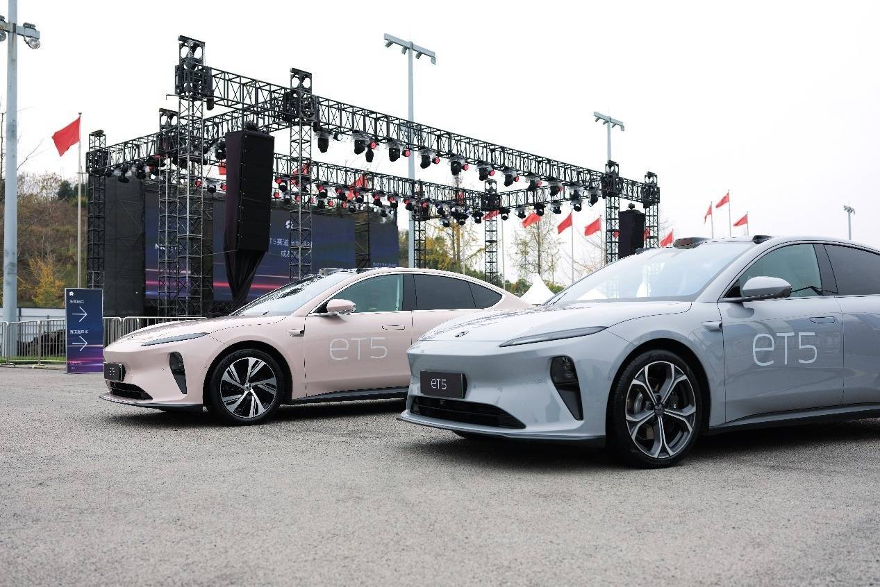 全方位体验来电魅力 这是蔚来ET5的专属赛道电音节_搜狐汽车_搜狐网