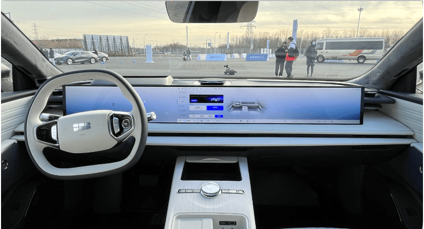 吉利银河E8惊艳亮相：颜值与实力并存，3.49s破百超百万豪车！_搜狐汽车_搜狐网