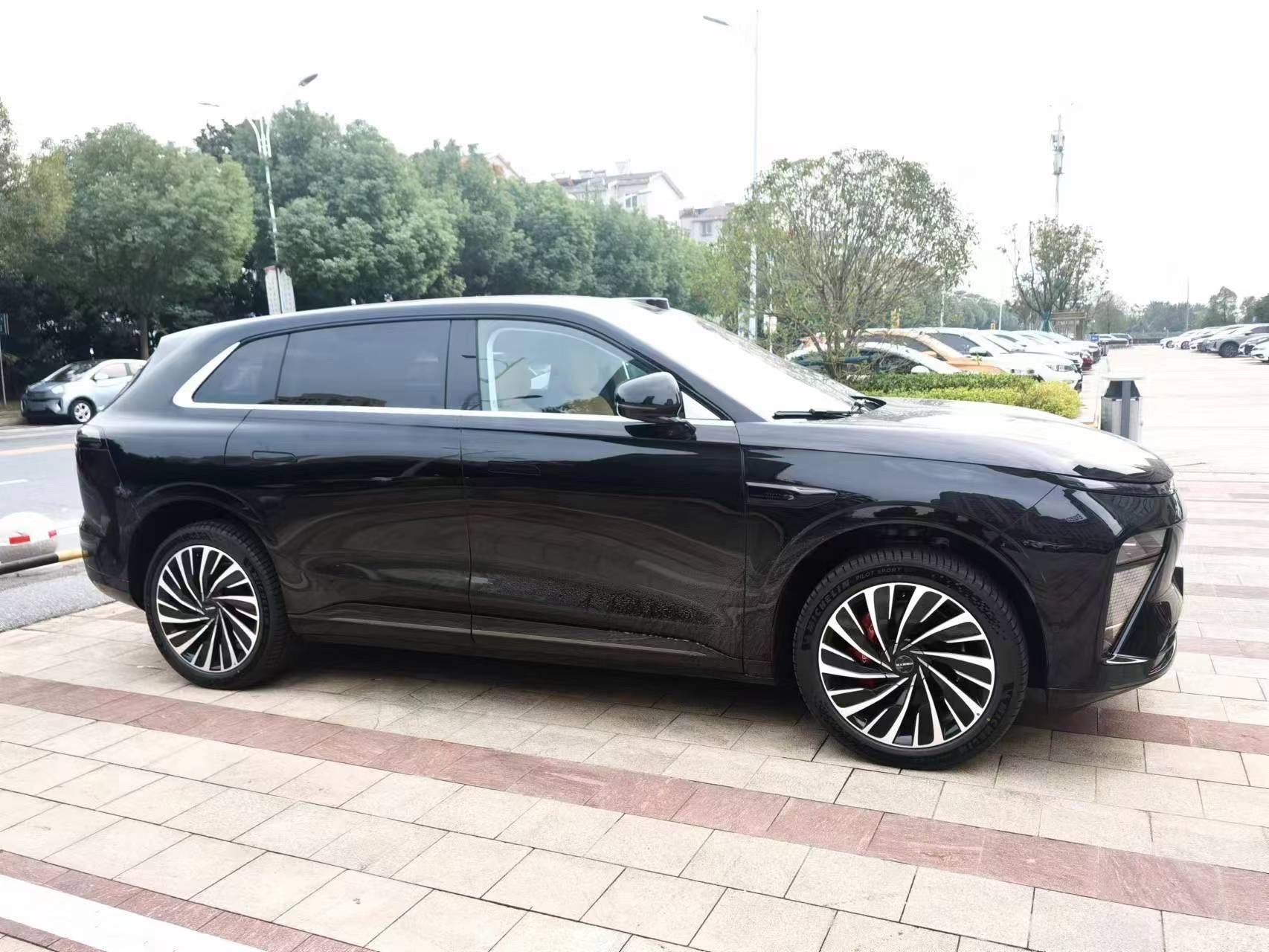 星途星纪元ET现身街头，帅过理想L7，续航超900km，标配空悬+CDC_搜狐汽车_搜狐网