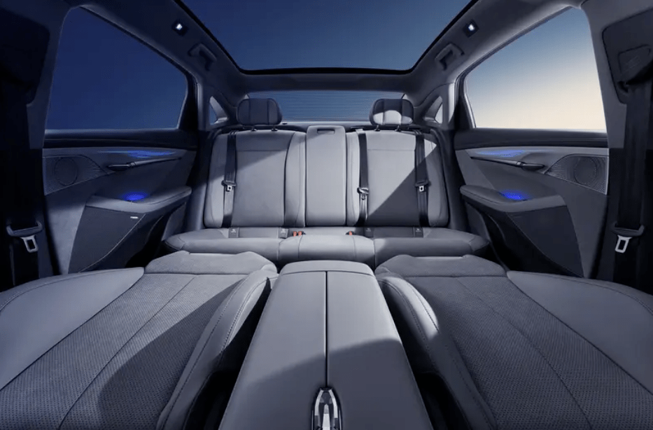 岚图追光PHEV向BBA“宣战”，对手却是比亚迪汉DM-p？_搜狐汽车_搜狐网