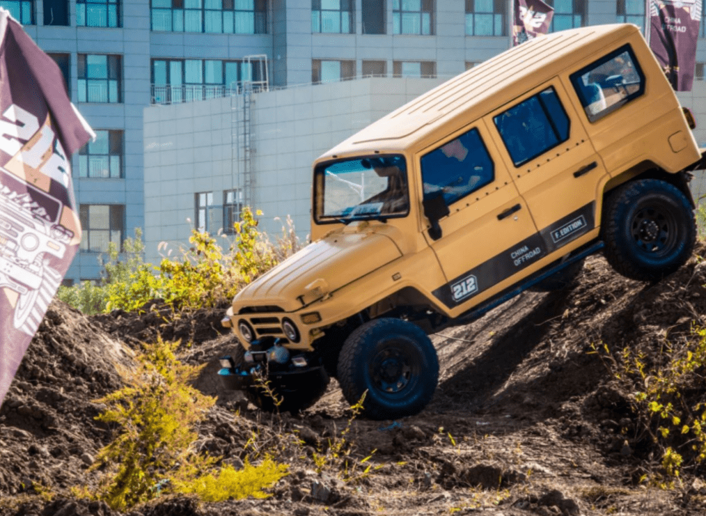 边缘品牌解读：北汽制造还在坚持，BJ212和勇士还在_搜狐汽车_搜狐网