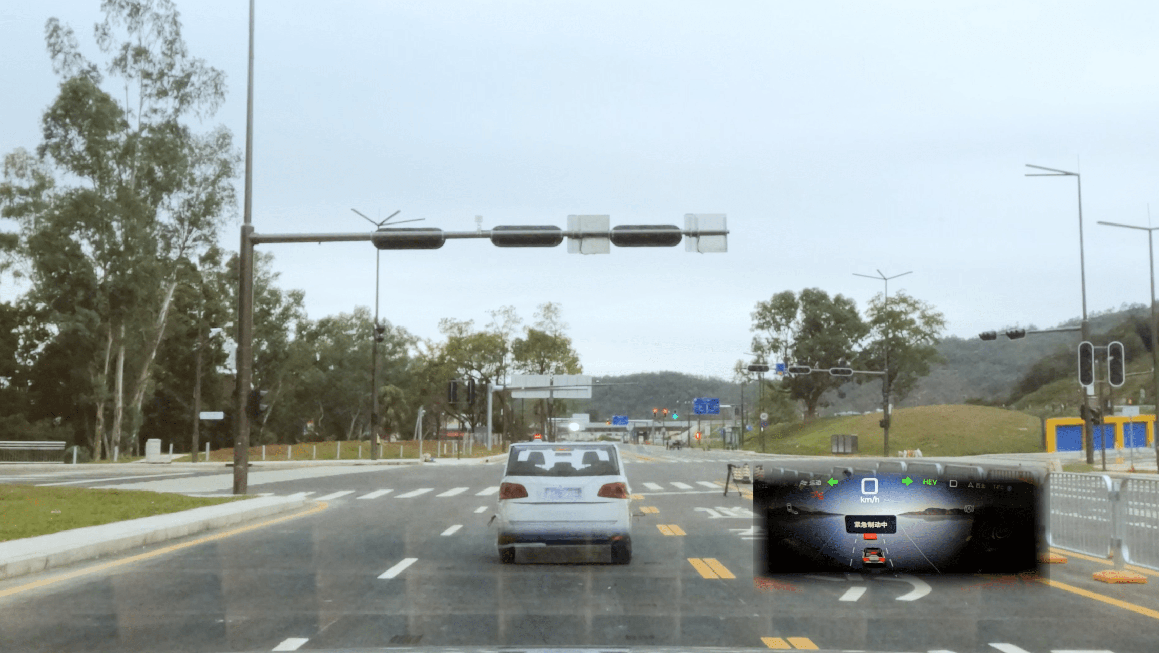 遥遥领先，比亚迪AEB实现130km/h刹停_搜狐汽车_搜狐网