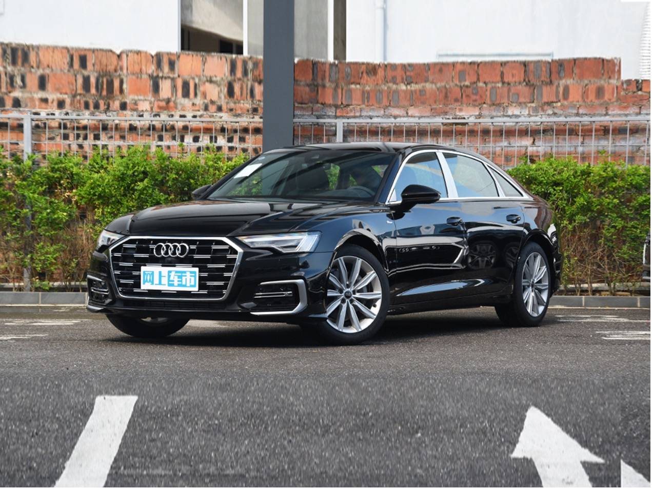 实锤！产品力完胜！岚图追光PHEV全面碾压A6L_搜狐汽车_搜狐网