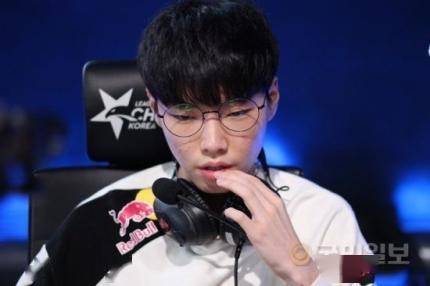 Chovy：Deft优点太多说起来嘴巴会痛_选手