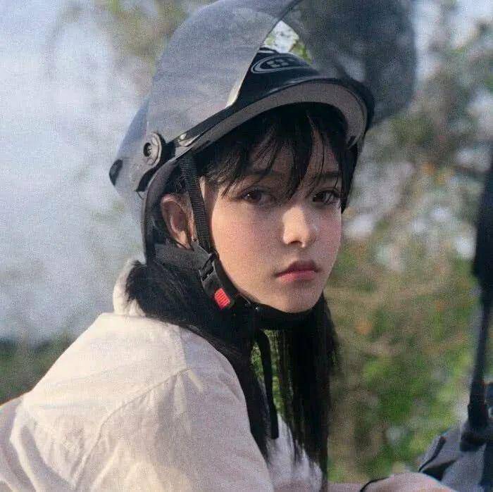 我觉得有些人只对生活的艰苦灰心丧气，因此把时间都浪费在灰心丧气里，还把这称之为愤怒，拒绝用全面的眼光去看到这种困境。_Yunomi