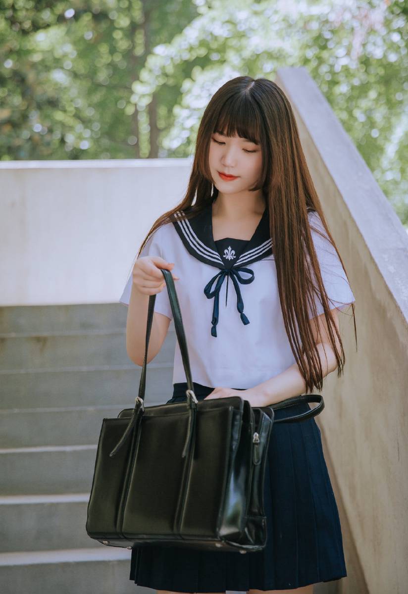 JK制服美女性感甜美写真图片