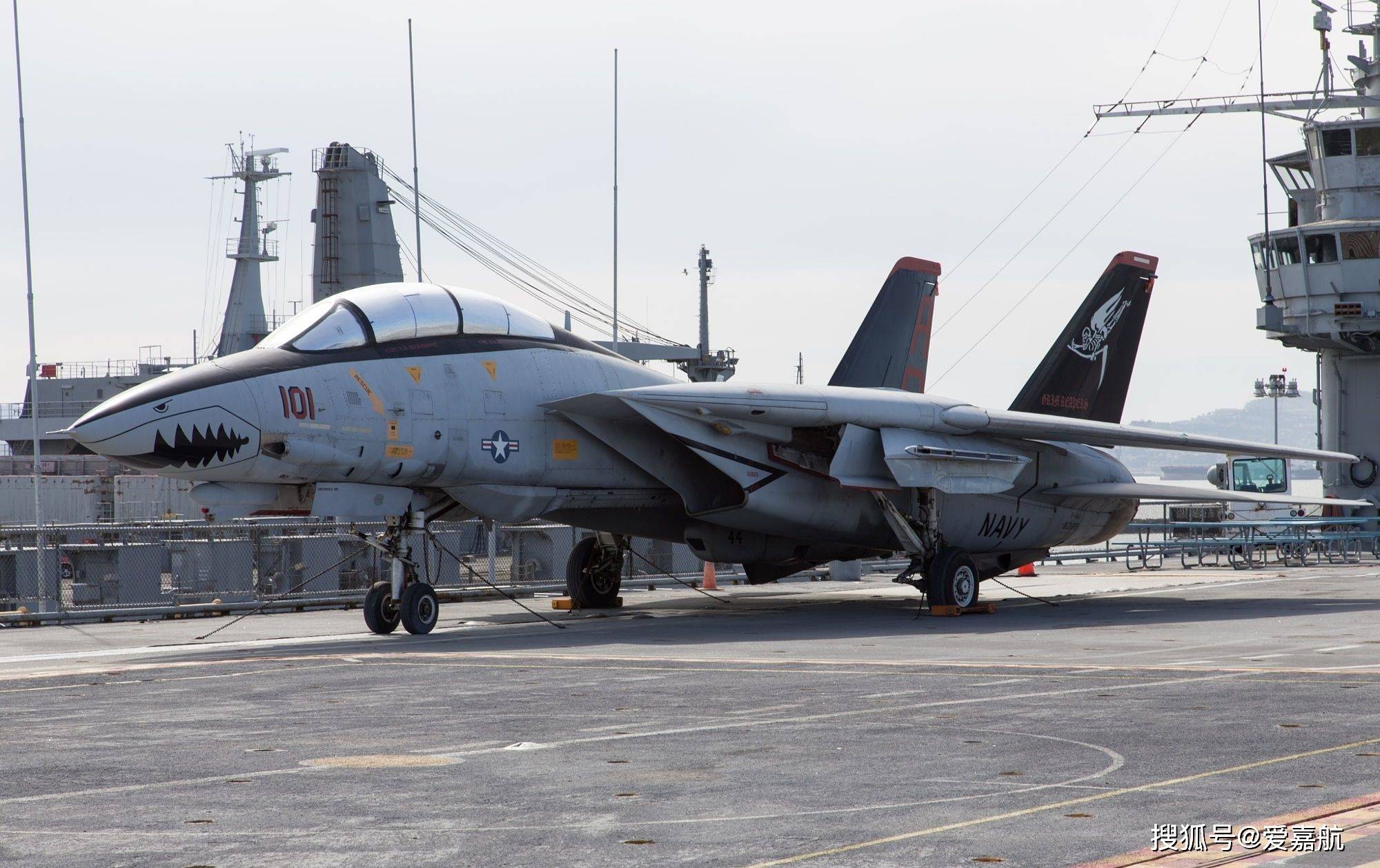 F-14 系列 双座双发超音速多用途舰载战斗机-搜狐大视野-搜狐新闻