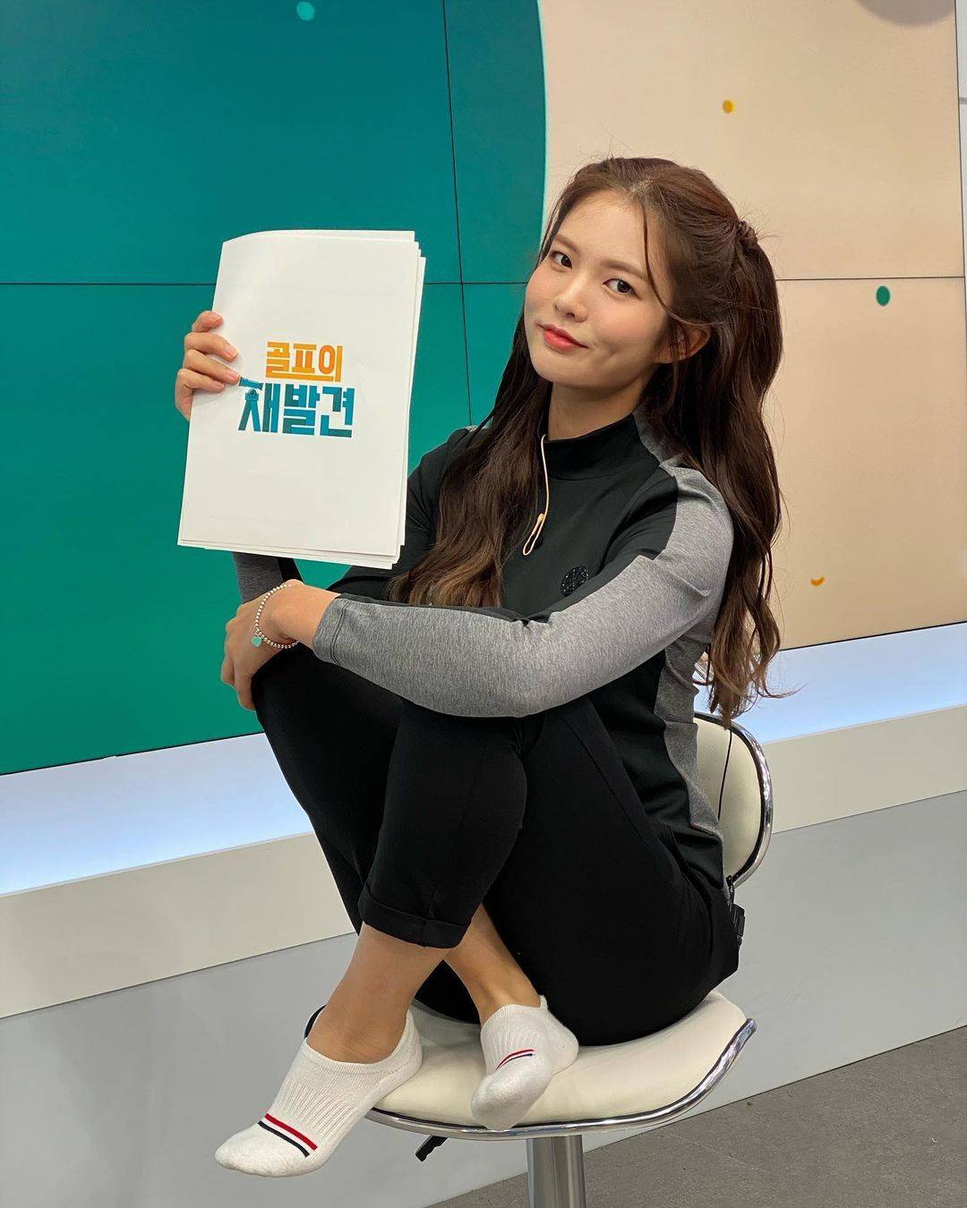 组图：KLPGA美女球员成网红 身高177长腿引舔屏-搜狐大视野-搜狐新闻