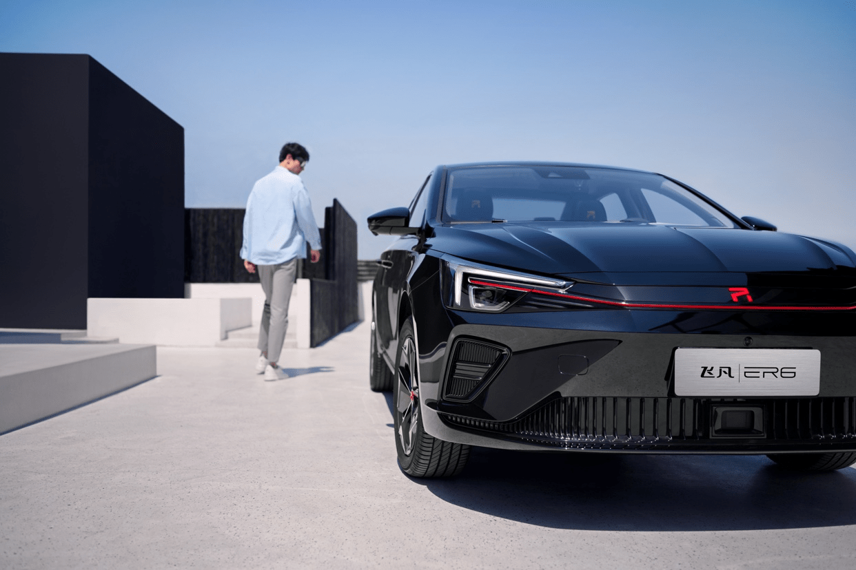 ER6、MARVEL R联袂出征，飞凡汽车双星闪耀郑州车展_搜狐汽车_搜狐网