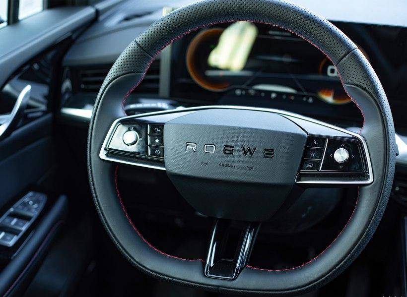 为生活增加点色彩，Hebe与五十度灰的荣威RX5MAX_Emmm_公司_新能源