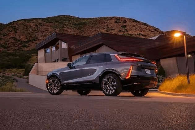 Lyriq即将开启交付，售价43.97万元起，负面缠身的产品你敢买吗？_搜狐汽车_搜狐网