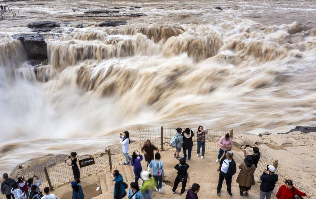 黄河壶口瀑布迎来银瀑飞流景观-搜狐大视野-搜狐新闻