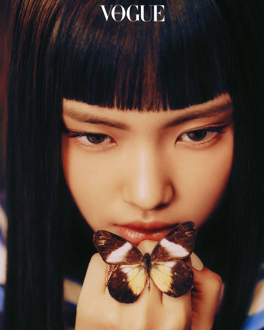 表现力超绝的少女！NewJeans成员HYEIN登《VOGUE》-搜狐大视野-搜狐新闻