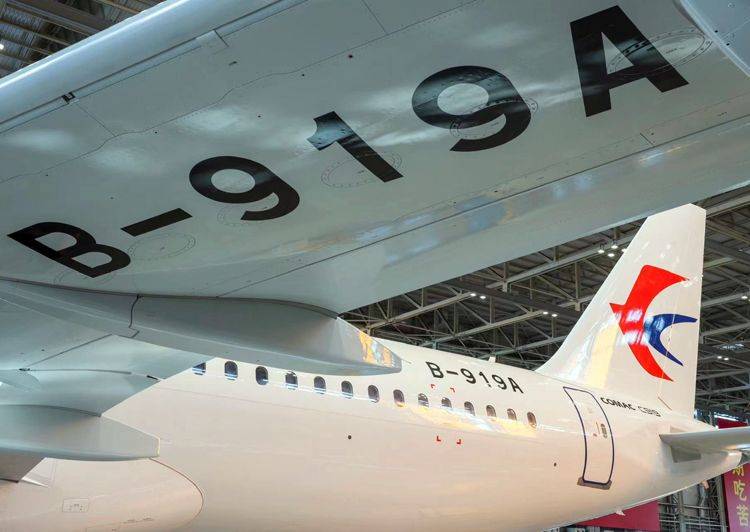 全球首架C919机舱内部什么样-搜狐大视野-搜狐新闻