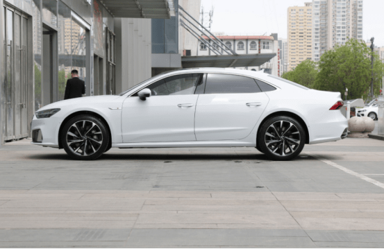 奥迪A7L性能颜值兼备，不愧是德系旗舰_搜狐汽车_搜狐网