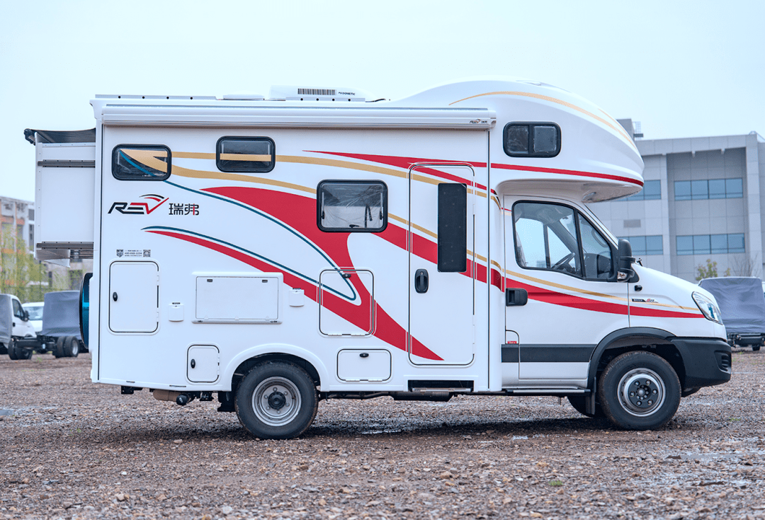 4月13日洛阳房车展：瑞弗房车双拓V820，带您探索更广阔的天地！_搜狐汽车_搜狐网