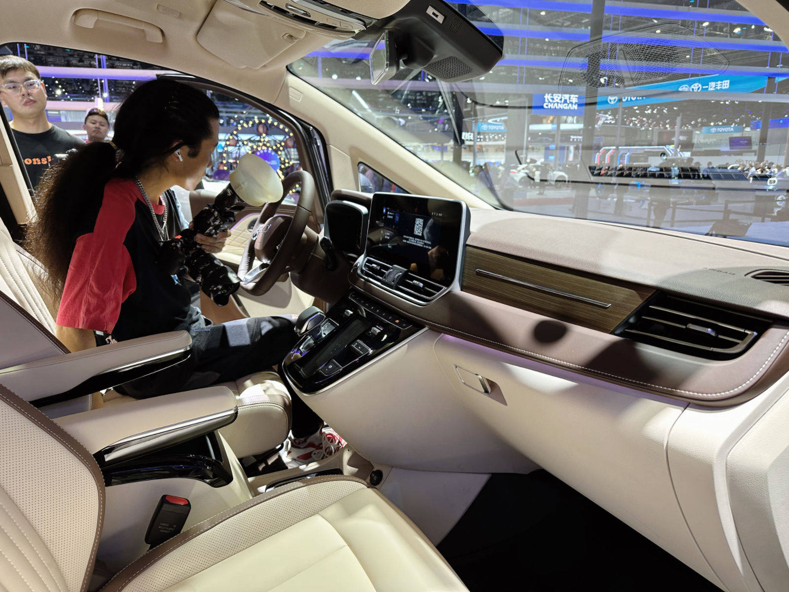 一汽奔腾MPV车型M9价格发布：22.98-24.98万_搜狐汽车_搜狐网