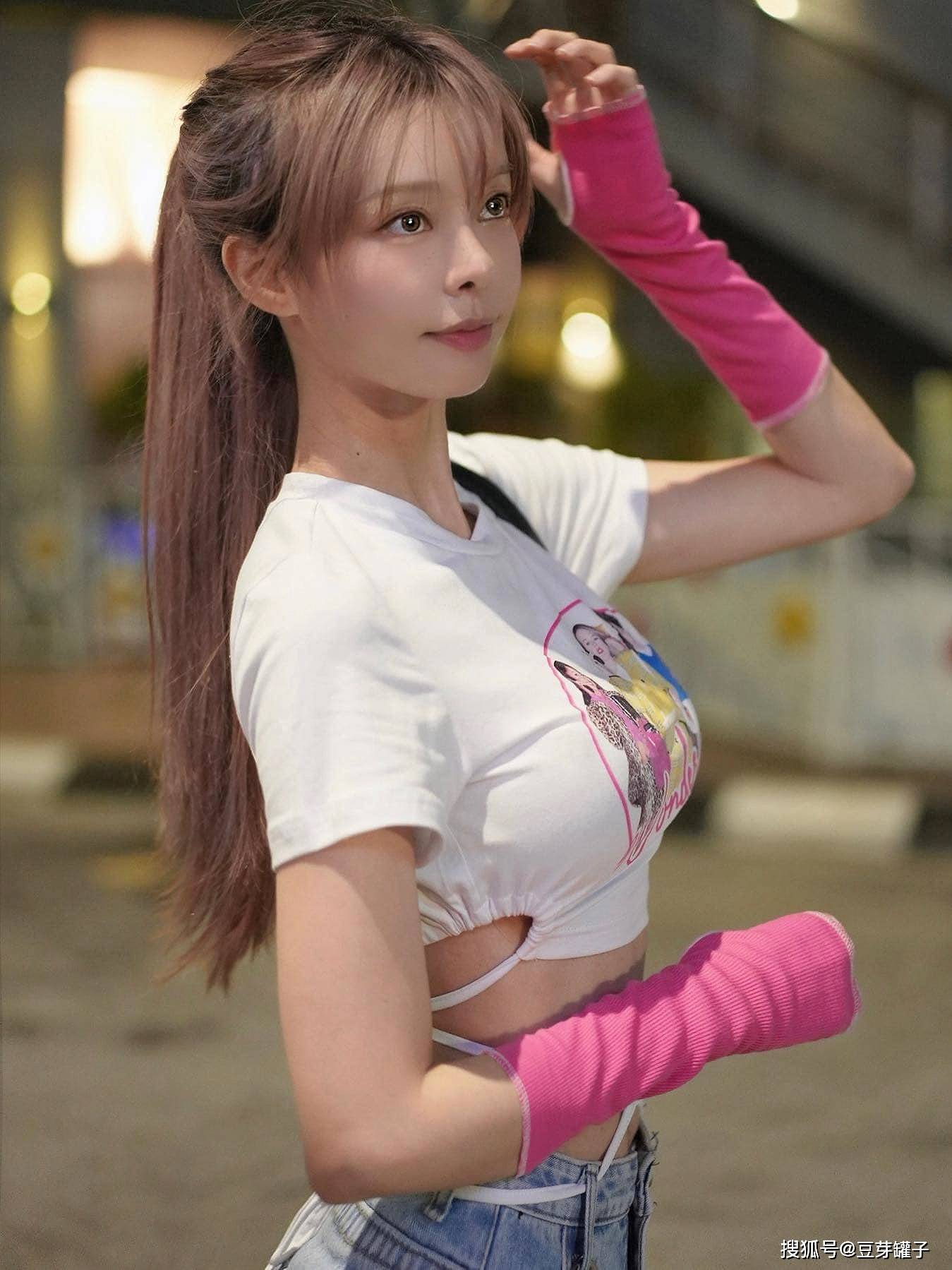 顶流网红钢琴师Cathryn Lee，曲线凹凸，美丽性感-搜狐大视野-搜狐新闻