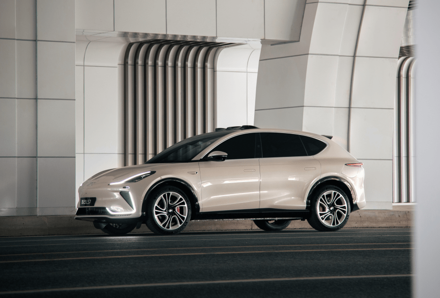 理想L8同级！智己LS7推限时促销，现金直减1万/综合优惠3.9万元_搜狐汽车_搜狐网