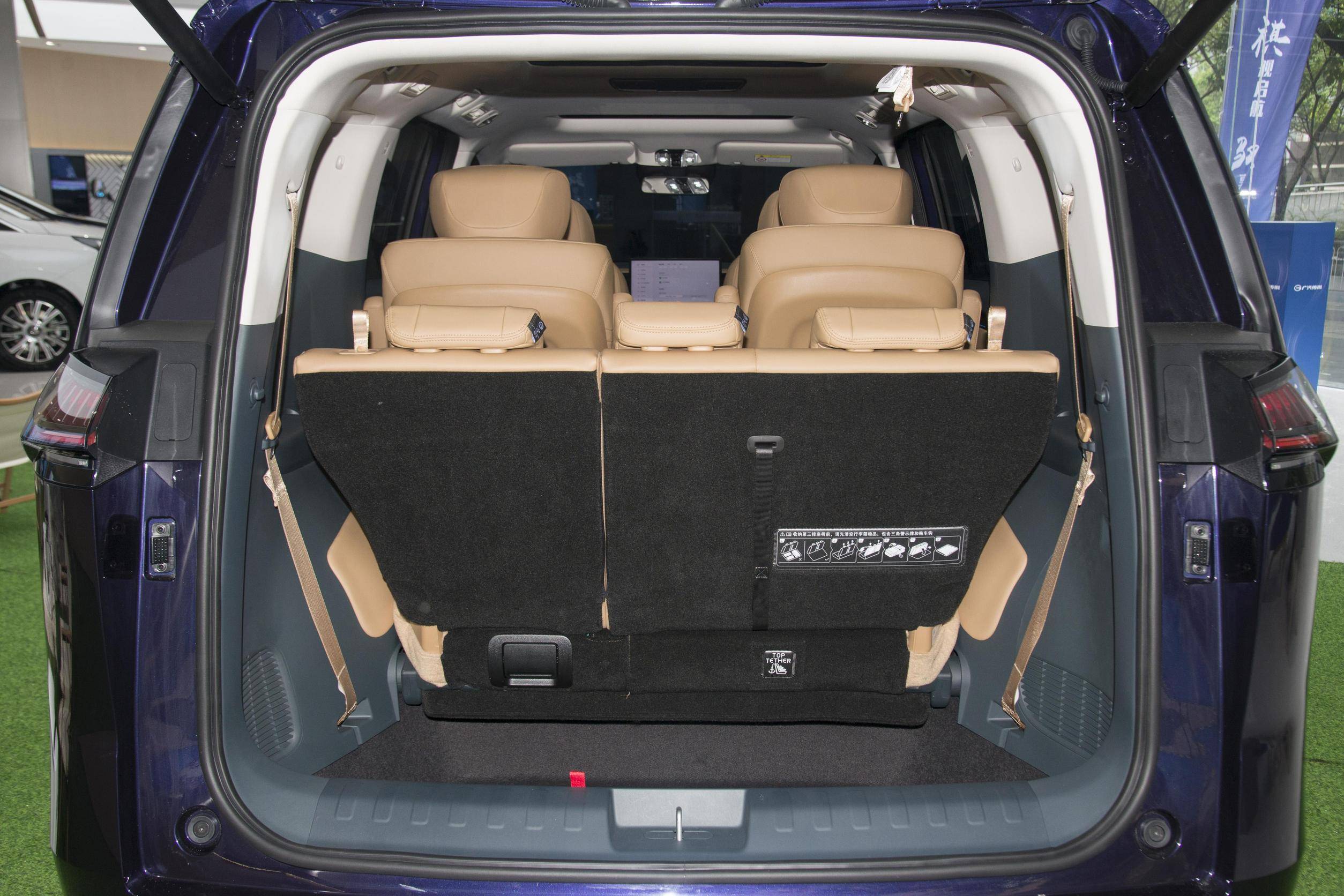 卖多少钱能接受？广汽传祺E8正式亮相，中型MPV/2.0升插混动力_搜狐汽车_搜狐网