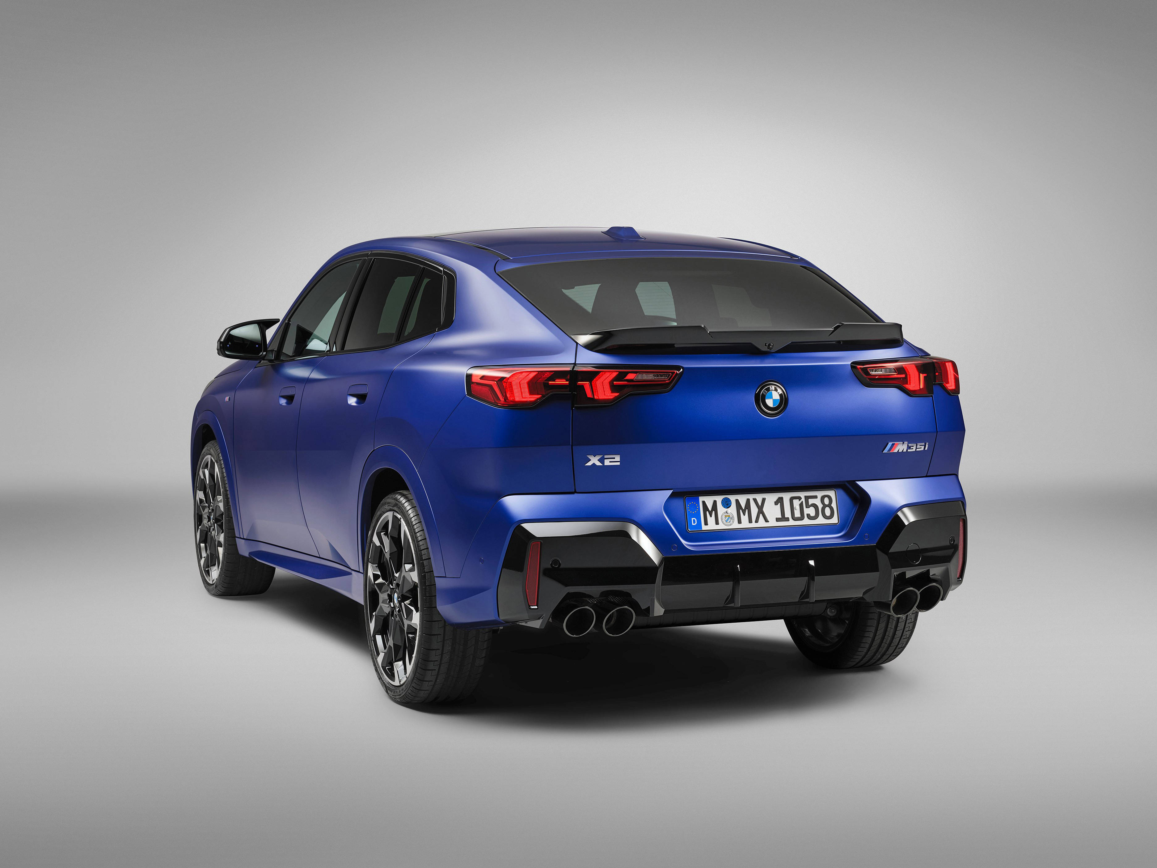 新一代宝马X2/iX2发布官图，正式向轿跑风靠拢_搜狐汽车_搜狐网