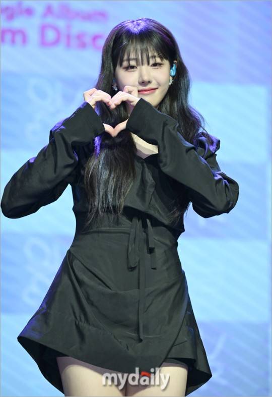 又有新plmm可以看啦！女团QWER举行出道单曲发布会-搜狐大视野-搜狐新闻