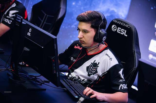 NiKo：为了兄弟加入G2，决定离开FaZe之前就不想当指挥了_队伍