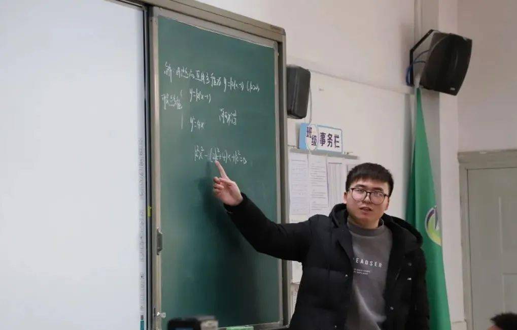 我身边的好老师 刘荣忍：为人师表，甘于奉献 搜狐大视野 搜狐新闻
