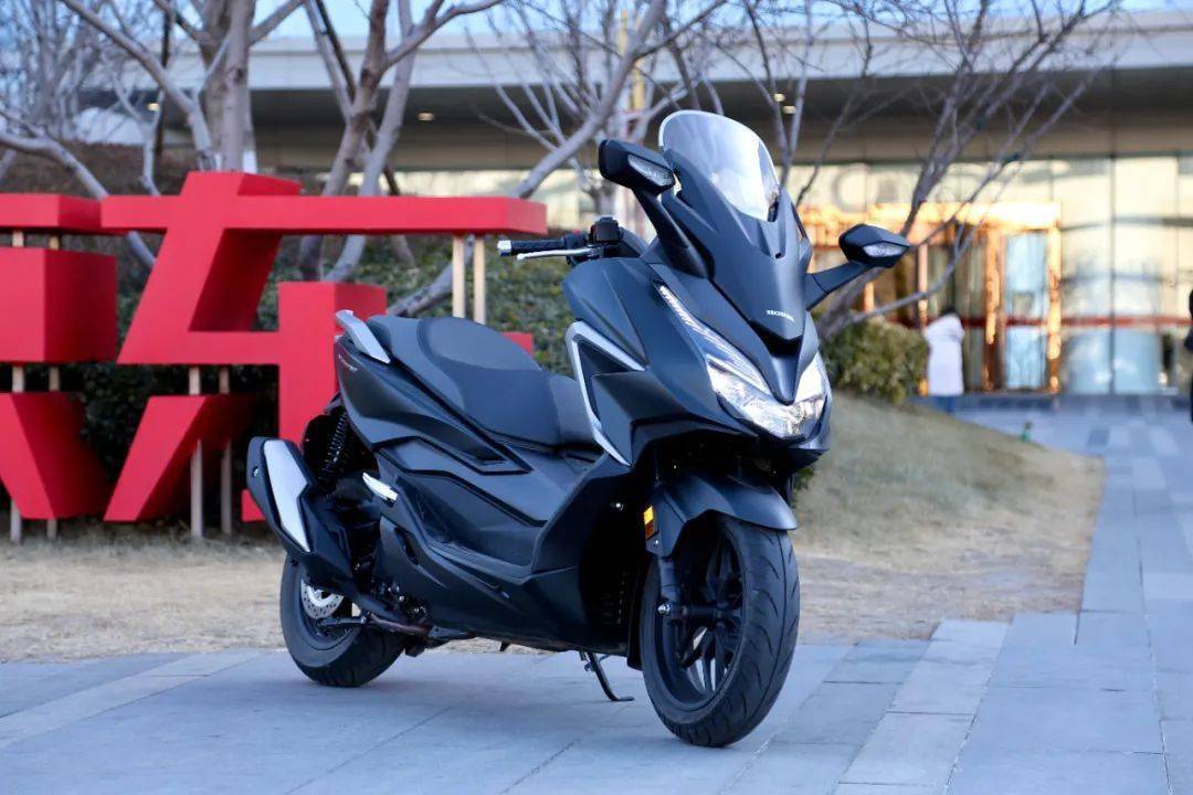 中排车型丨【实驾测试】5万能买的进口Honda NSS350踏板是什么体验？_搜狐汽车_搜狐网