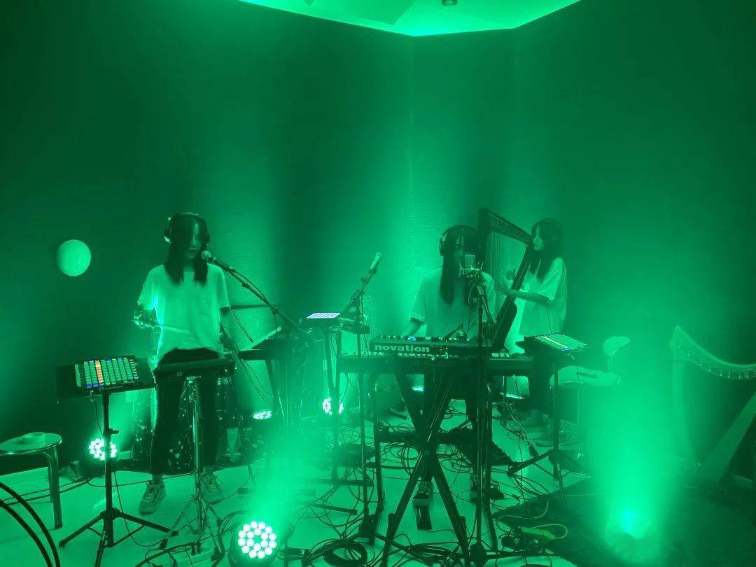 “我知道我就快回到梦里去了”｜福禄寿FloruitShow新专辑《我用什么把你留住》全碟上线-搜狐大视野-搜狐新闻