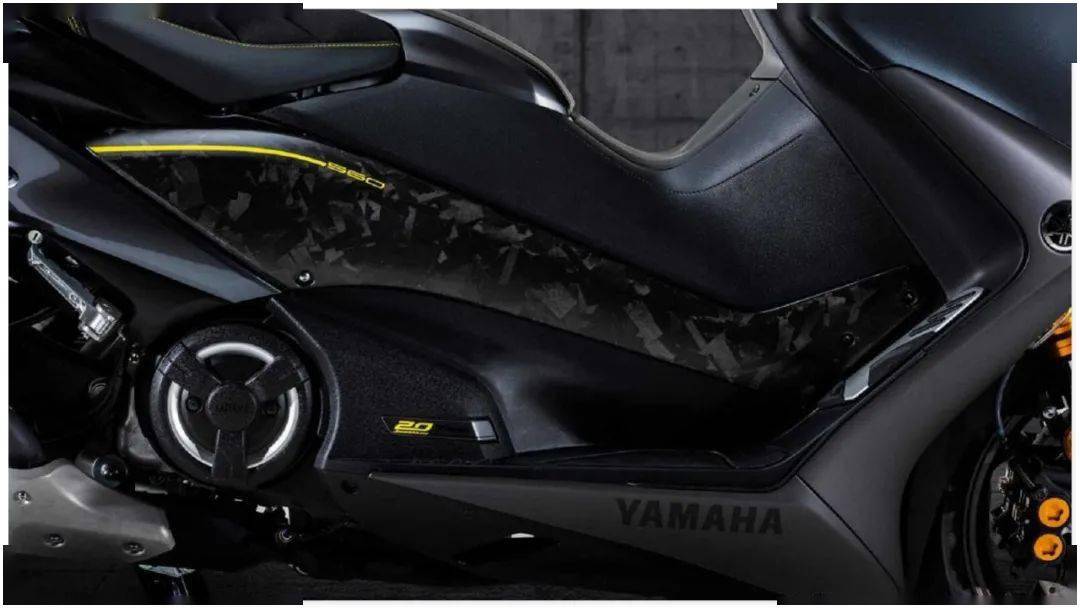 [ YAMAHA ] T-MAX 二十周年纪念版发表，锻造碳纤加入，再创巅峰！……_搜狐汽车_搜狐网