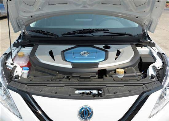 面向网约车市场 东风风行S50EV PLUS上市 售价18.09万元_搜狐汽车_搜狐网