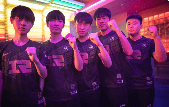 RNG强势逆袭复仇PSG！韩国网友：RNG并不能夺冠_比赛