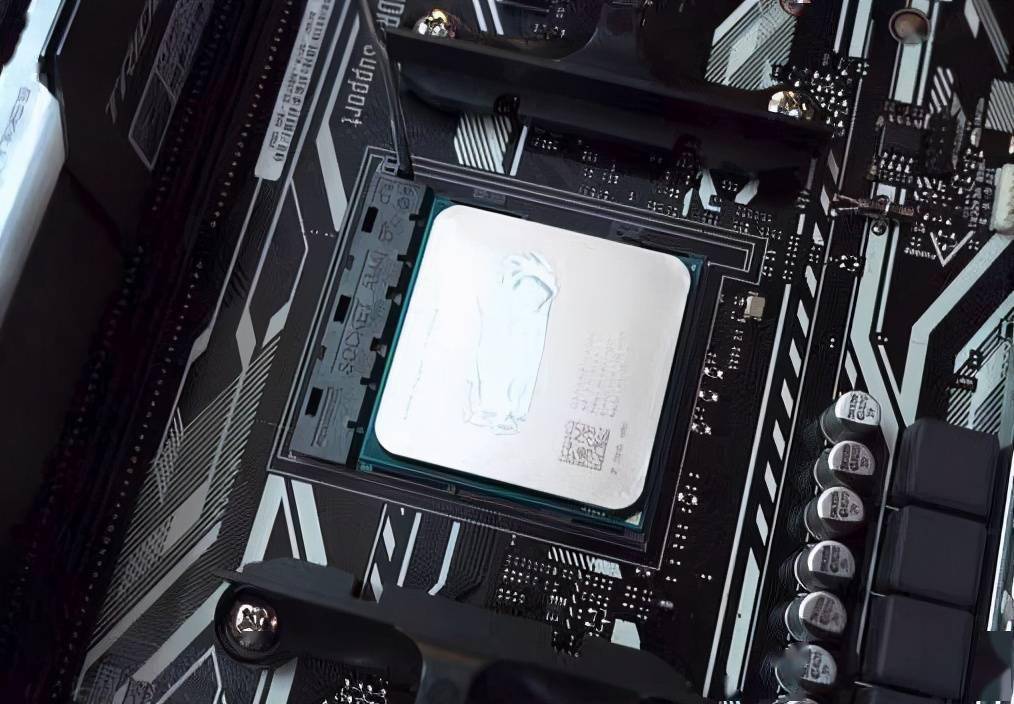 PGA再见，AMD将采用LGA插槽，再也不用担心CPU被直接拔出来了_平台