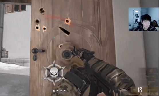 CFHD：AK王子der梦实锤“钢铁猛男”，一天直播超10小时_游戏