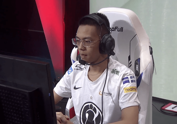 IG被LGD打成人机，Wink让观众又气又笑，这个人上场就是在坑害Xun_比赛