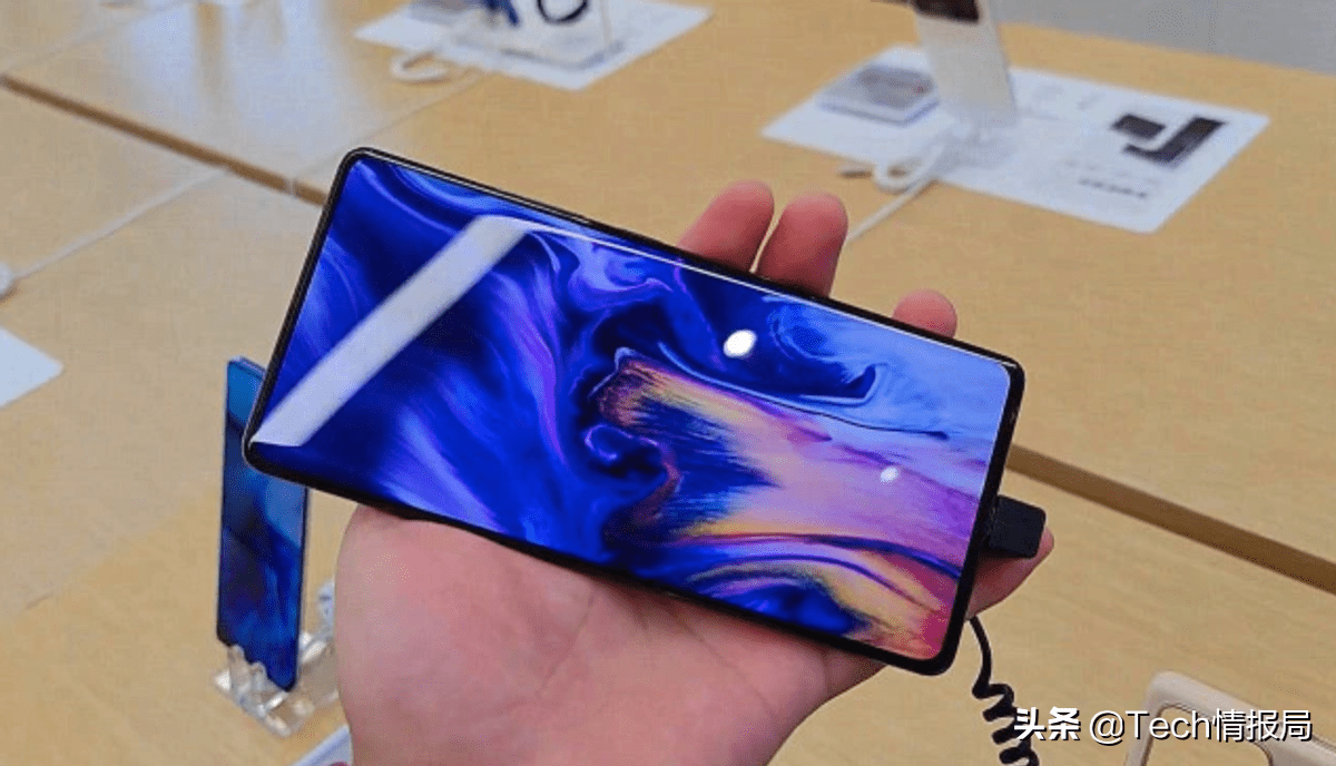 1分钟破3亿元，小米MIX4首发直接卖断货，网友称秒没_屏下