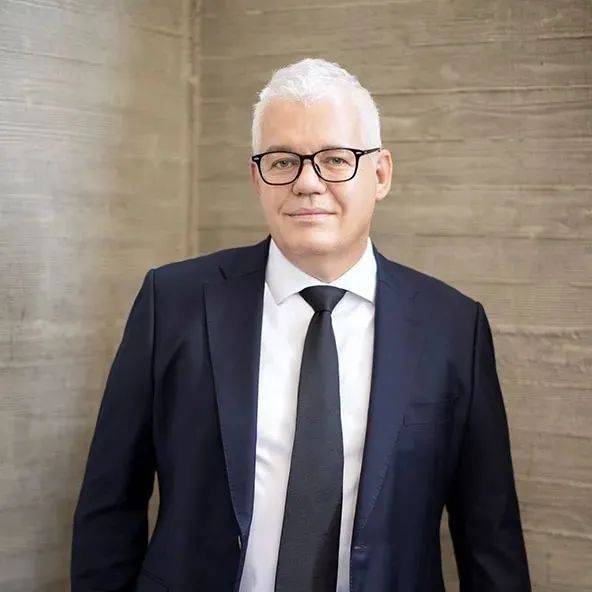 人事动向丨开云集团新设北亚和东南亚地区总裁；Ferragamo董事会新增两员；Everlane、Mammut 的CEO变动_Donnell