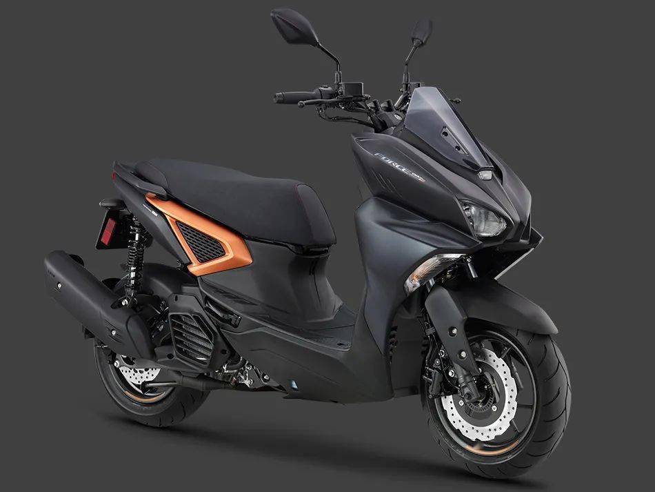 雅马哈发布全新Force155 2.0版本，配备ABS、TCS，外观大变样_搜狐汽车_搜狐网