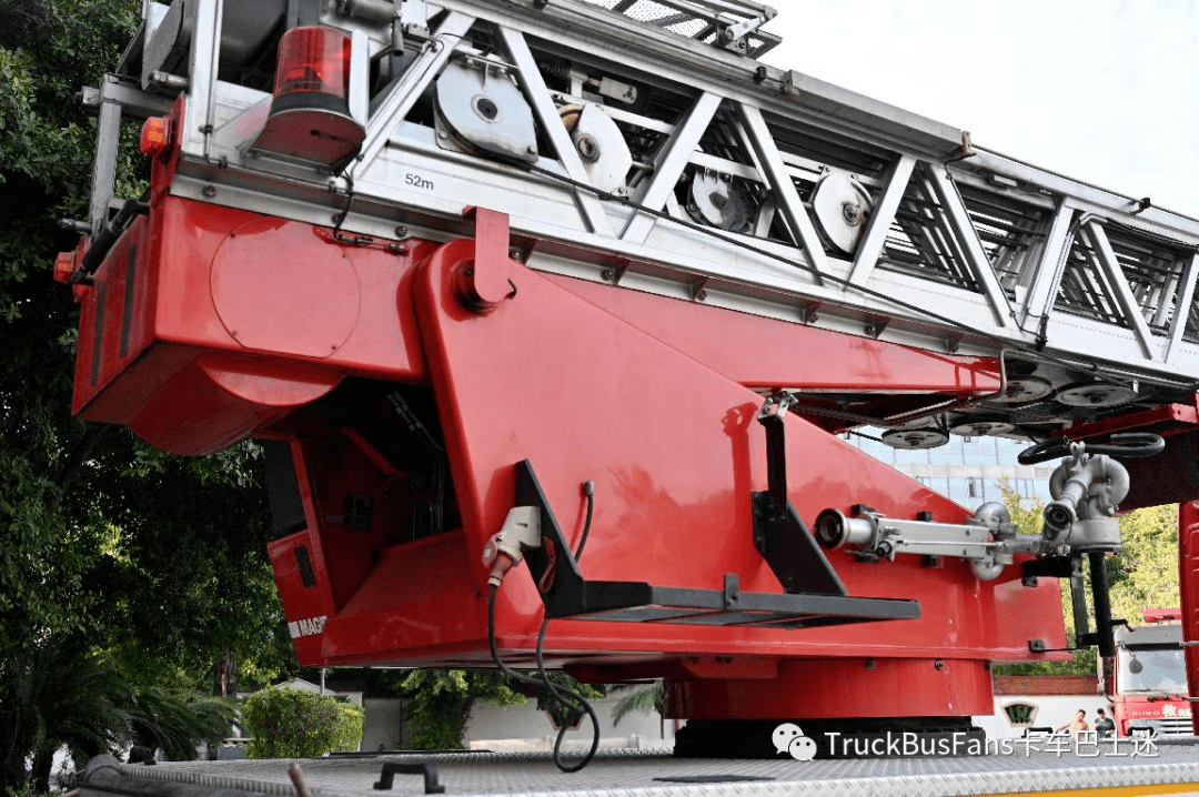 原厂三排座驾驶室！详拍福州消防依维柯马基路斯DLK 52云梯车_搜狐汽车_搜狐网